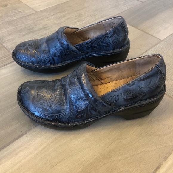 G.H. Bass & Co. | Shoes | Gh Bass Sheena Paisley Navy Blue Clogs 7 ...